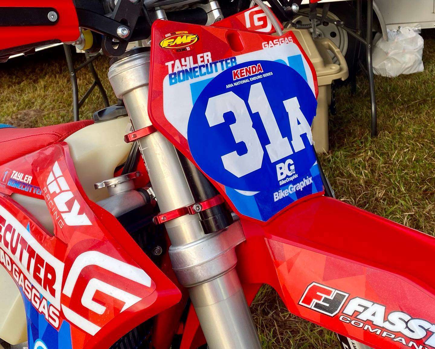 Wrench Tip Wednesday: Installing Handguards – Bonecutter Off Road